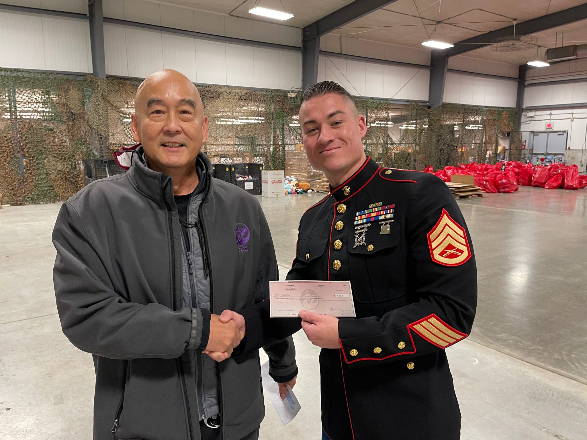 Al Fong’s Secret Santa Invite - High 5 Meets